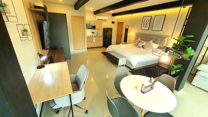 Luxury Loft Great Views Near Poblado-kingbed-a/c - Antioquia