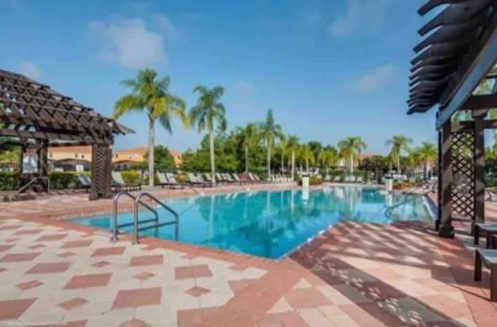 Disney Villa 3bd Home -Sleep 8-pool-free Parking - Kissimmee