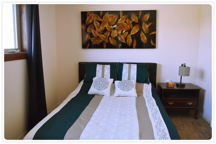 Yellowknife Traveler's Lodging House Licensed B&b - Yellowknife
