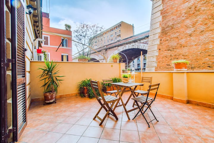 Cosy Apt With Large Terrace Near St.peter's - Vatican City