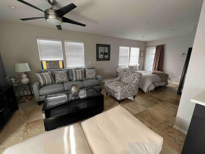 Renovated Studio In The Heart Of The West End - Ocean Beach Park, NY