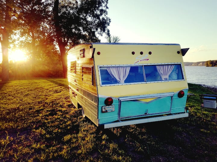 Camping In A Vintage Shasta Camper With Kayaking1! - Grafton, IL