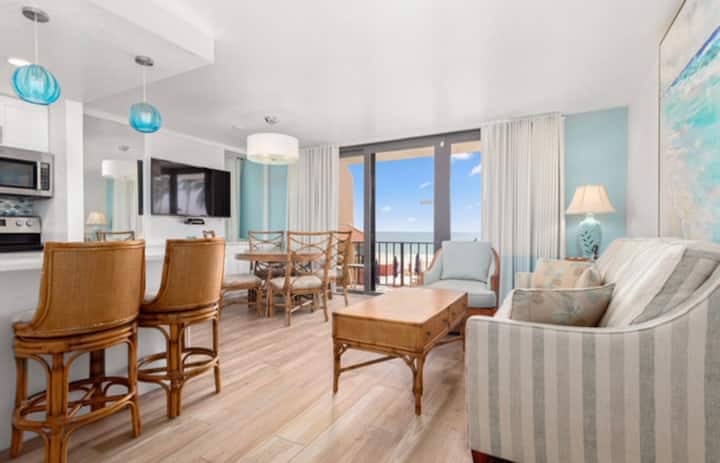 Beachfront Resort 1 Br King-sized Unit #204 - Lauderdale-by-the-Sea