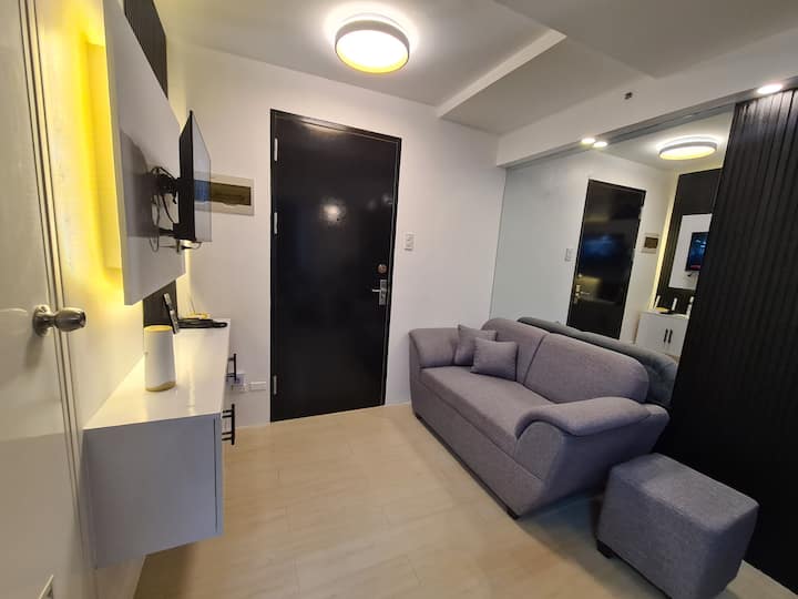 Accessible 2br In Ortigas W/ Netflix, Near Sm Mall - Pasig