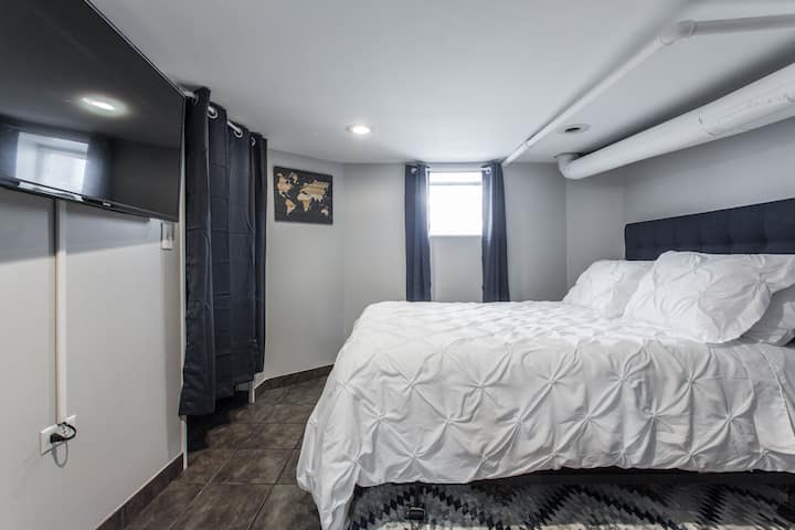 Simple And Cozy Logan Square Garden Apt. - North Center - Chicago