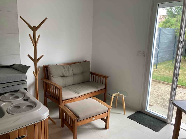 Studio Avec Spa Intérieur Privé - Pornic
