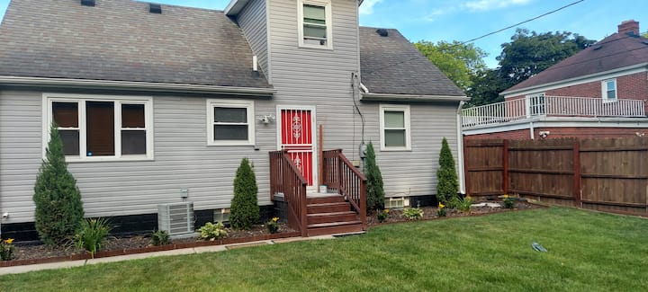 A New You Experience - トリード, OH