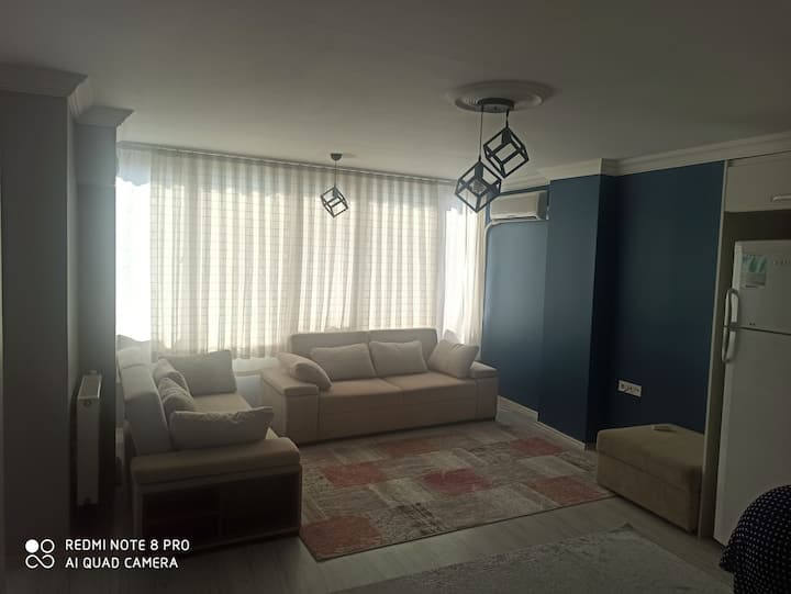 Dikili Merkez Konumda Ferah Denize Yakın Daire - Dikili