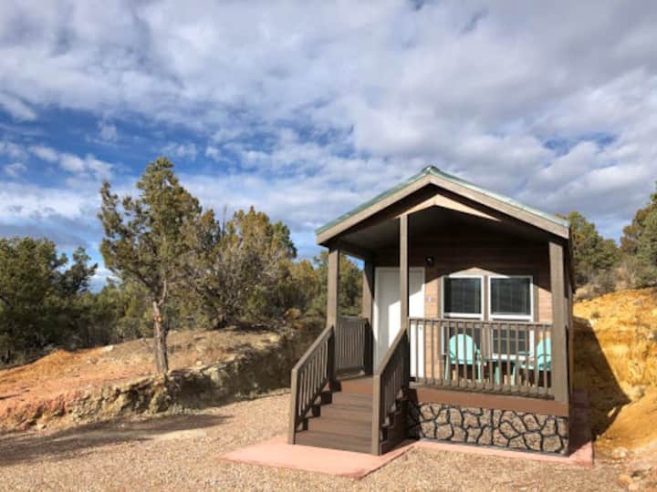 Holmstead Ranch Resort Deluxe Woodside Cabin W1 - Pine Valley, UT