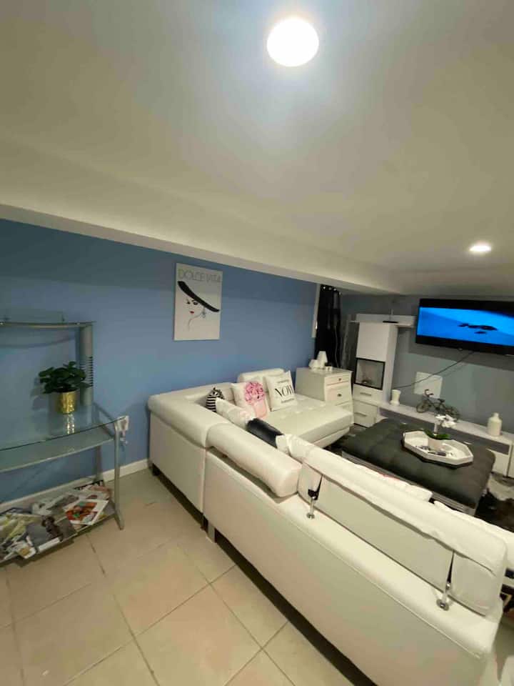 The Cozy Escape - Yonkers, NY