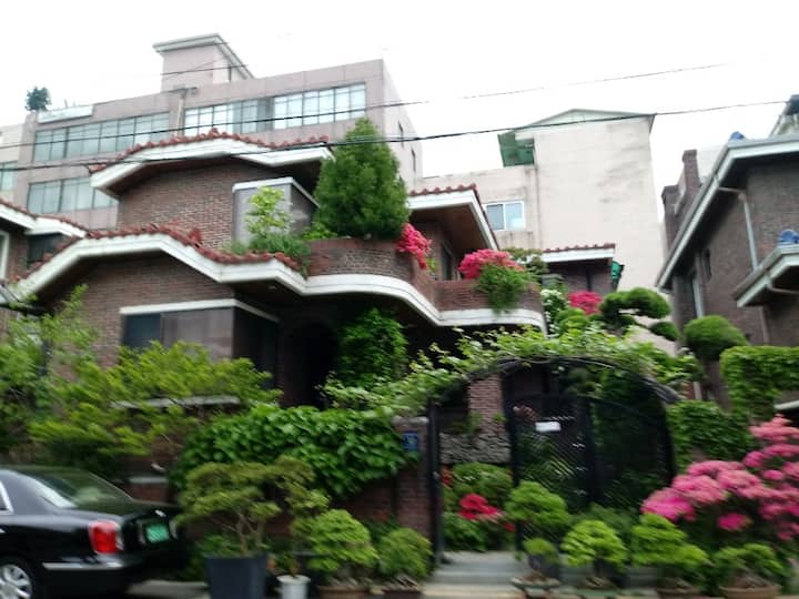 삼성병원 5분거리 풀옵션 원룸(Flower House B 3 호 숙소) - 야탑2동