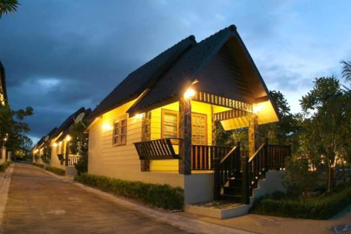 Prachuap Garden View Resort - Superior - Prachuap Khiri Khan