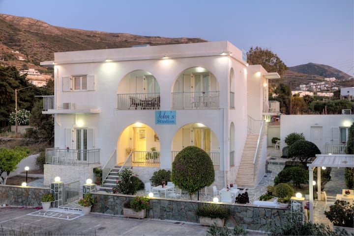 John's Rooms For 2 Persons (D) - Paros