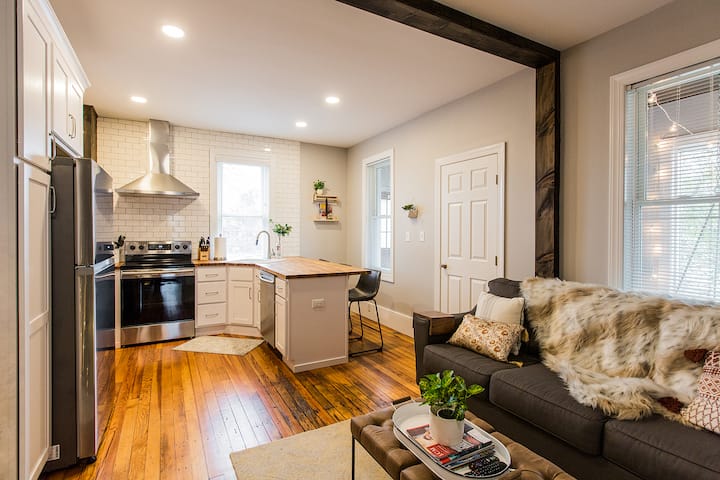 Lancaster Charm Meets Modern Elegance- 3 Bedroom - Lancaster, PA