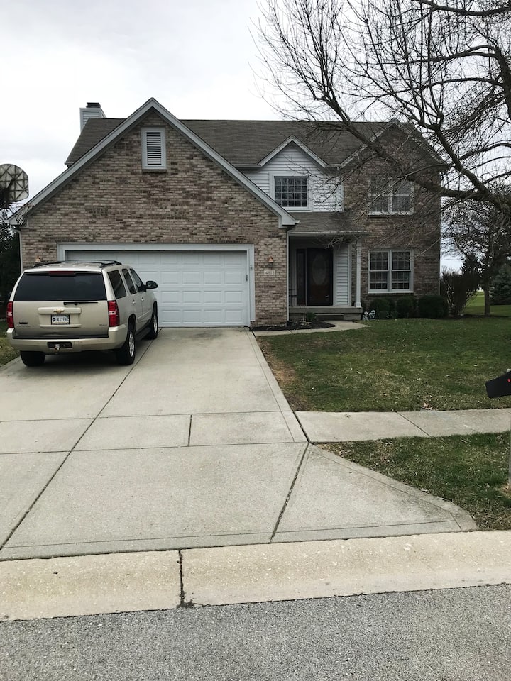 4 Bedroom On Golf Course Close To Grand Park - Noblesville, IN