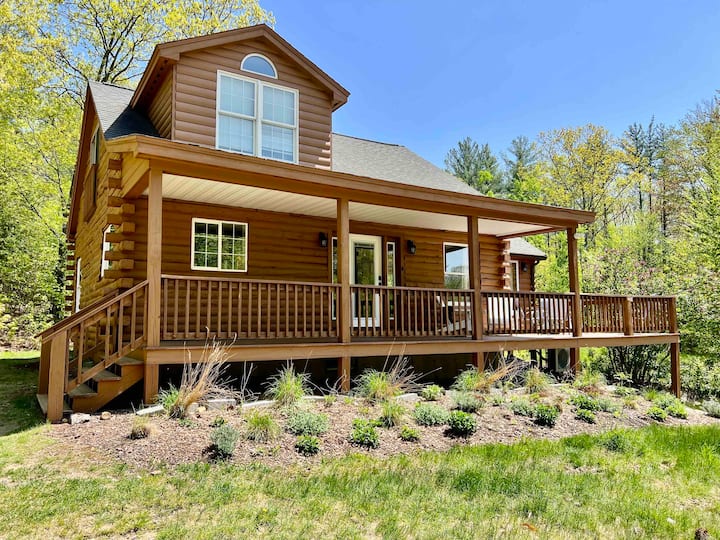 Cozy Log Cabin Near Lakes And Gunstock - Laconia, NH