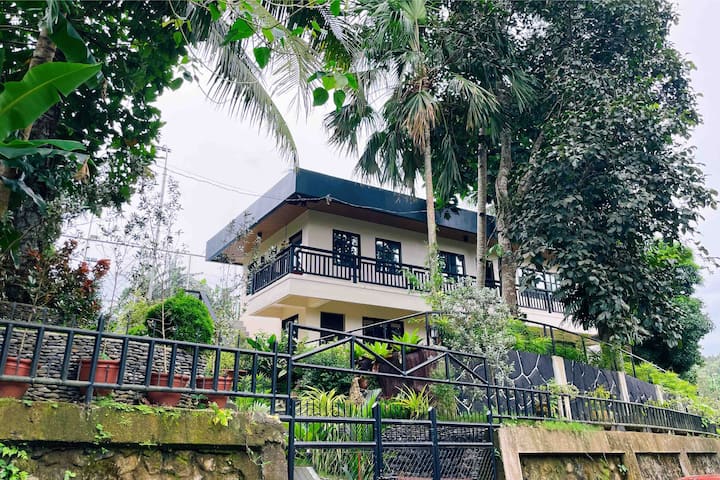 Hillside Pandan Exclusive  (W/ Wifi & Netflix) - Legazpi