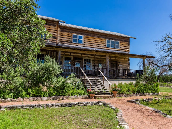 Pecan Springs Farm  (Gone To Texas) From Missouri - Hunt, TX