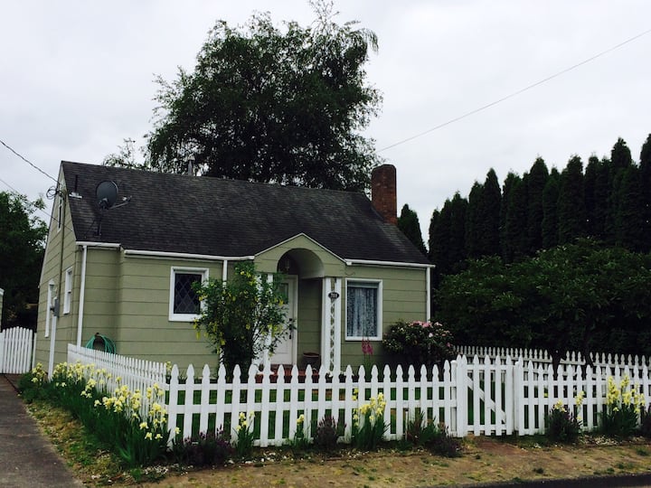 One Mile To The State Fair In Downtown Puyallup - Puyallup, WA