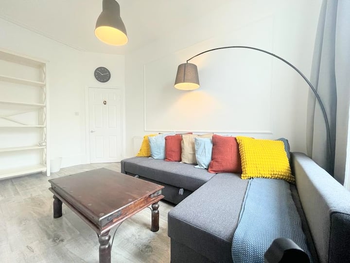 Bright Apt Near Portobello Market - Londres