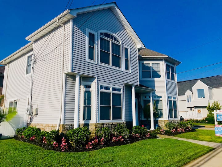 Beautiful Pt. Lookout Beach House, Walk To Ocean - Long Beach, NY