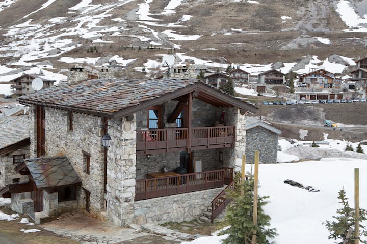 Spacious Apartment In Traditional Chalet - Val-d'Isère
