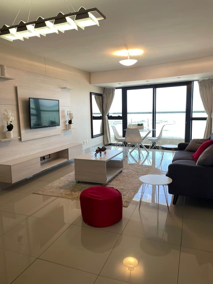 Beautiful Ocean View Apartment - Somerset West