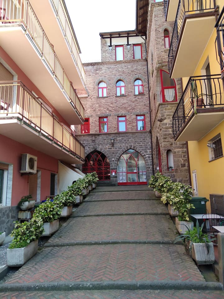 Una Vacanza Tra Mare E Monti Nella Vecchia Liguria - Moneglia