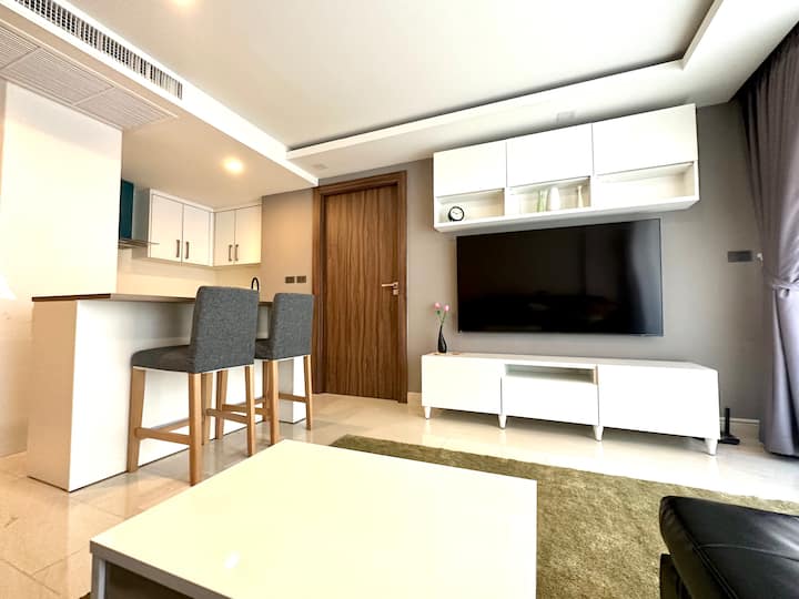 Large 48 Sqm Condo - City Centre - Grand Avenue - Pattaya City