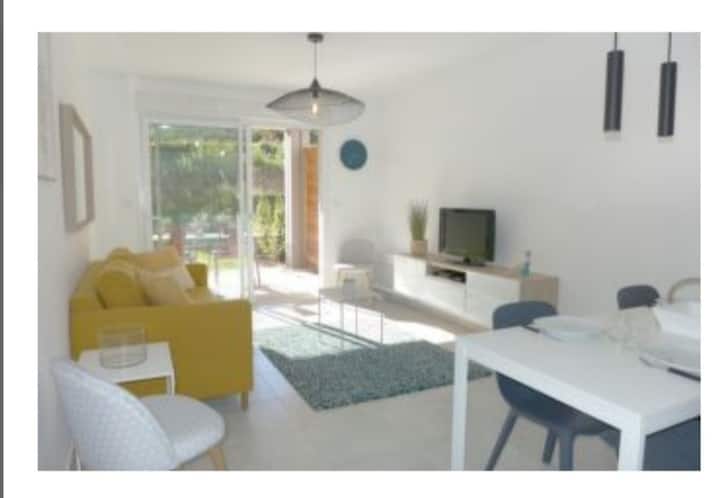 Superbe Appartement Avec Piscine Et Proche De La Mer - Roquebrune-sur-Argens