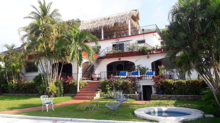 Villa Chico Mundo 6 Recamaras Alberca Vista Amplia - Acapulco