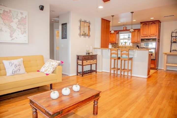 Home In San Diego Area Close To Ocean & Shopping! - Chula Vista, CA