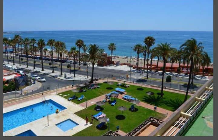 Encantador Apartamento En Primera Línea De Playa - Benalmádena