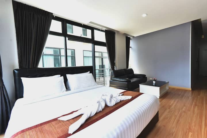 Sriracha Cozy Studio Near Aeon Mall -Free Wi-fi- - Si Racha