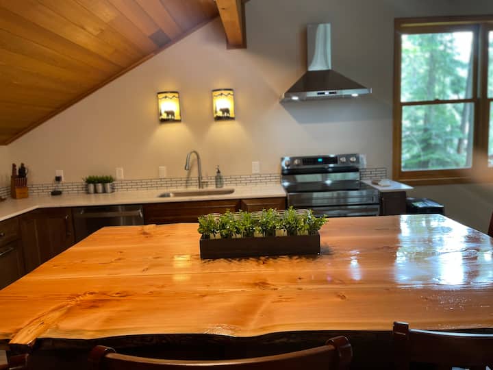 One Acre Woods: The Cabin - Ronald, WA