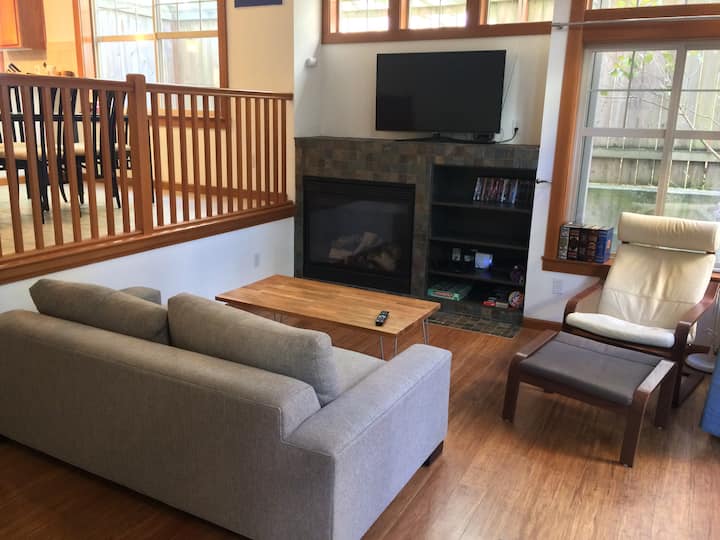 Cozy 1 Bedroom And 1 Bath In The Heart Of Fremont - Seattle, WA