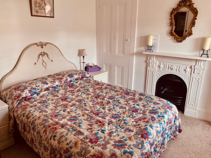 Seaside En-suite Sunny Double Room - Eastbourne