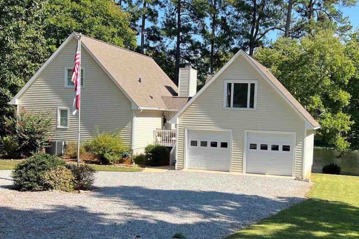 Carolina Cove- On The Lake - Lake Gaston
