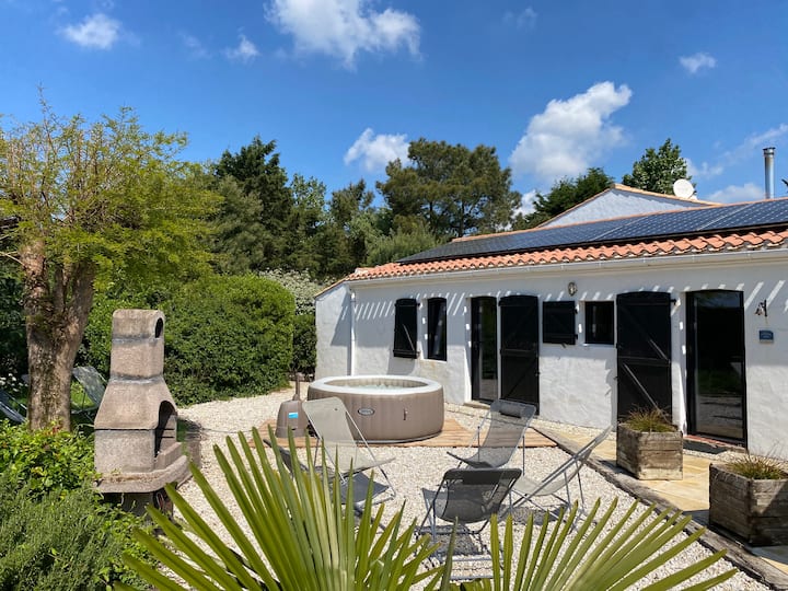 Maison Typique Avec Spa Privé à 15 Min Des Plages - Sallertaine