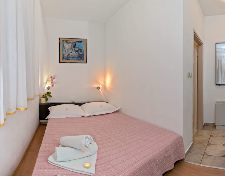 Room - Apartmani Oko Bol - 布拉奇島