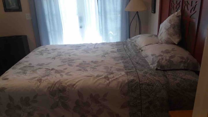 Birds Paradise Studio In Crestline - Crestline, CA