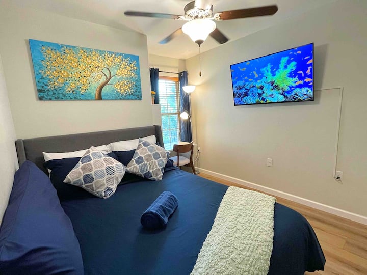 Comfy Private Room Near Airport & Downtown - Austin, TX