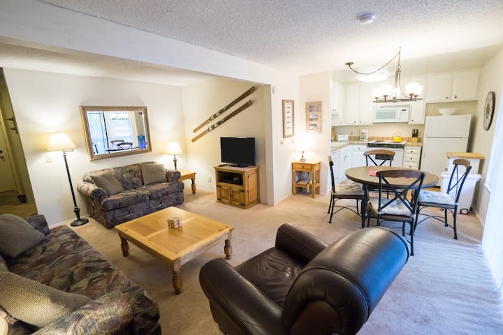Lovely Condo In Exceptional Mammoth Location! - Mammoth Lakes, CA