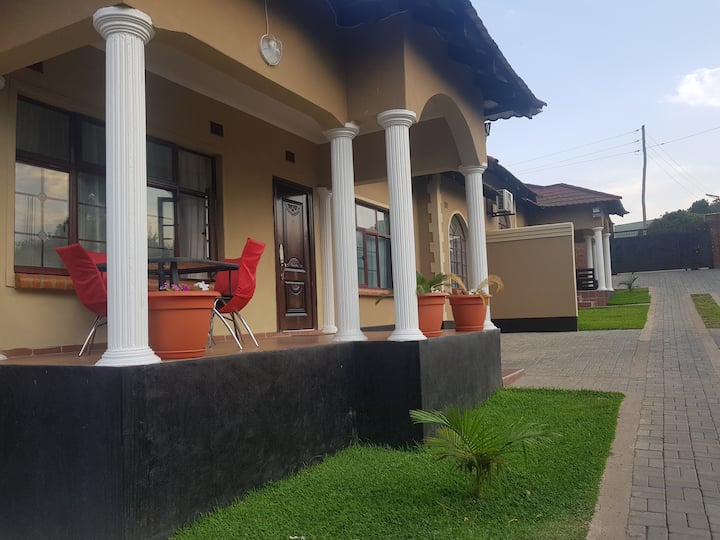 Placentia, Cozy House, 5 Min From Shoprite - Blantyre