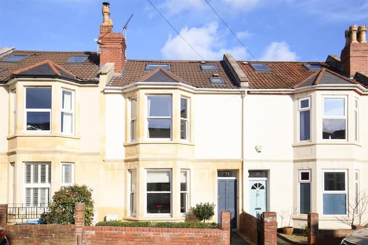 Beautiful Family Home With Garden In Bishopston - Bristol