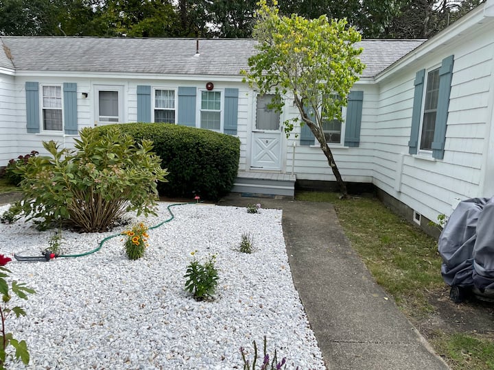 Cape Cod Cottage - Dennis