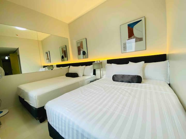 New Deluxe 1br 36sqm With Parking-good For 5 Pax - Quezon City