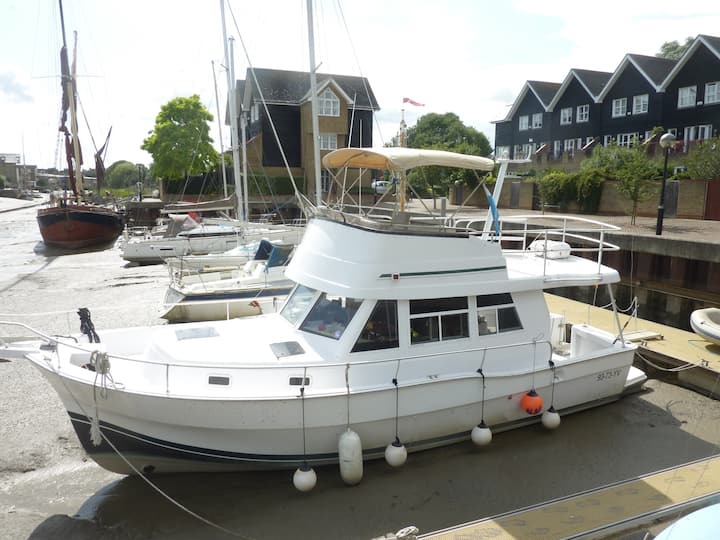 Trawler On The Creek - Faversham