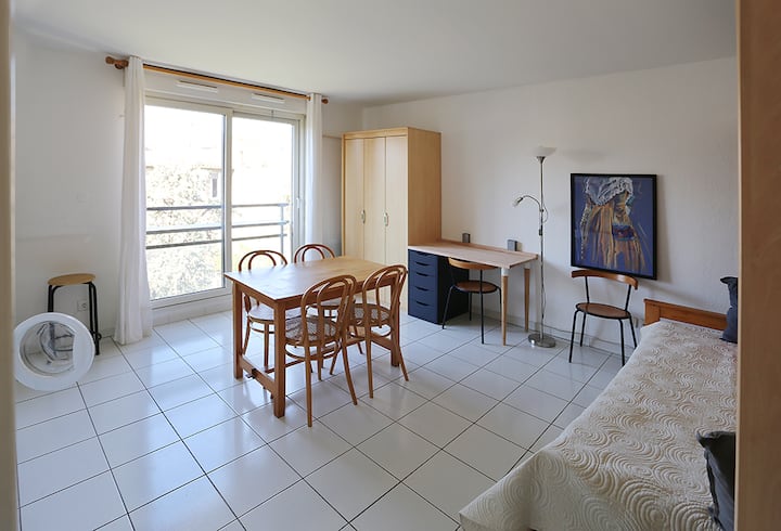 Studio Calme Et Lumineux En Intra-muros D'avignon - Avignon