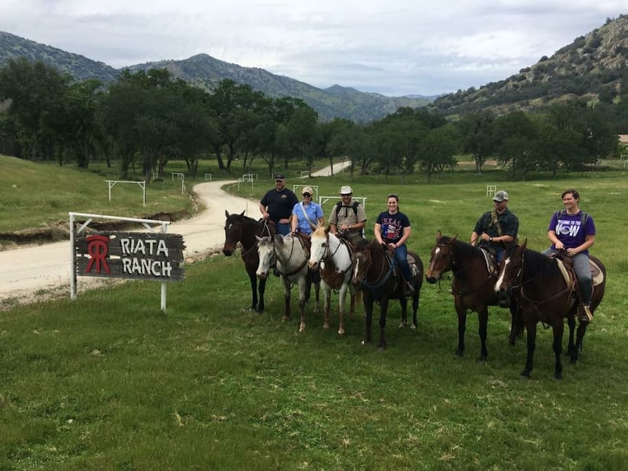 Riata Ranch Upstairs Room-Horseback Riding - Farm stays for Rent in ...